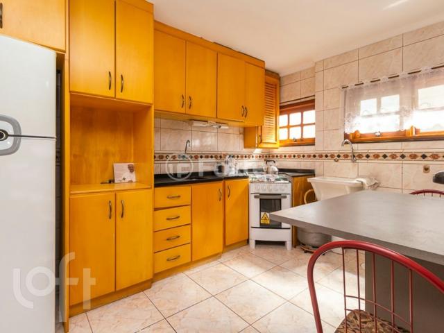 Apartamento com 2 dormitórios em Porto Alegre
