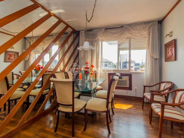 Apartamento com 2 dormitórios em Porto Alegre