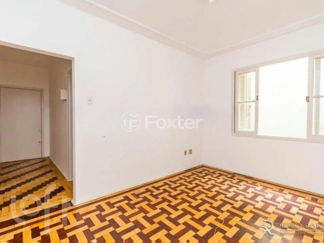 Apartamento com 2 dormitórios em Porto Alegre