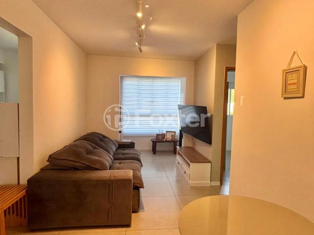 Apartamento com 2 dormitórios em Porto Alegre