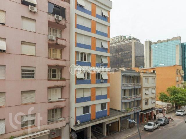 Apartamento com 2 dormitórios em Porto Alegre