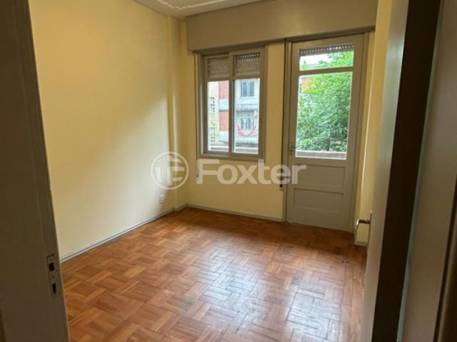 Apartamento com 2 dormitórios em Porto Alegre