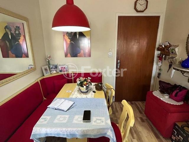 Apartamento com 2 dormitórios em Porto Alegre