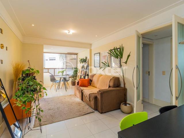 Apartamento com 2 dormitórios em Porto Alegre