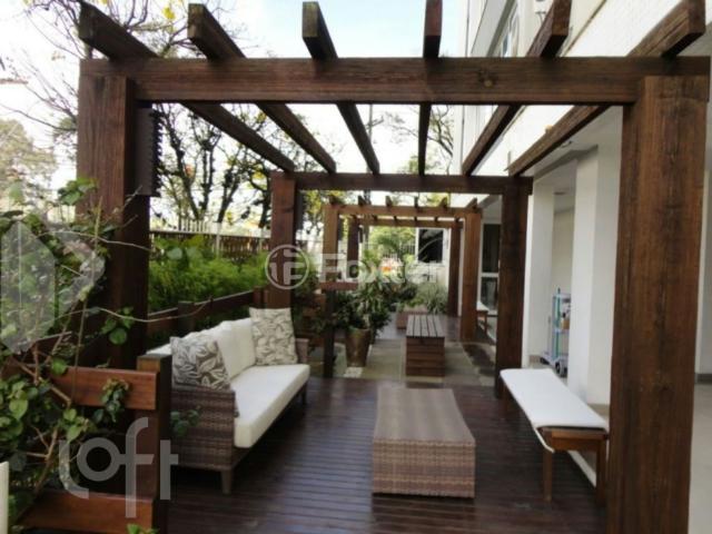 Apartamento com 2 dormitórios em Porto Alegre