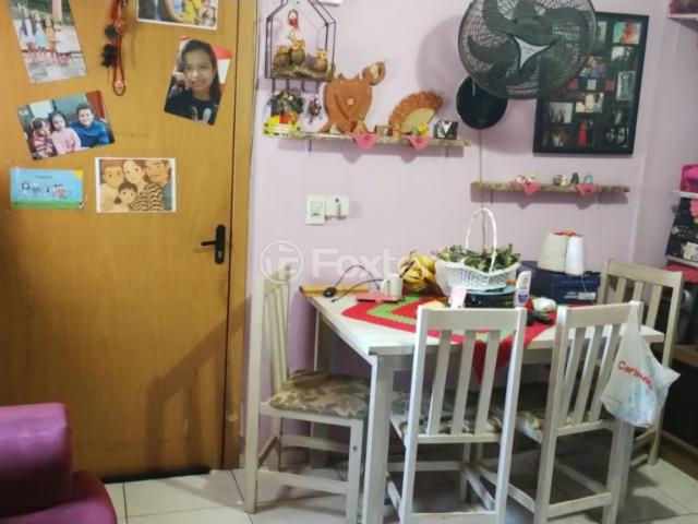 Apartamento com 2 dormitórios em Porto Alegre