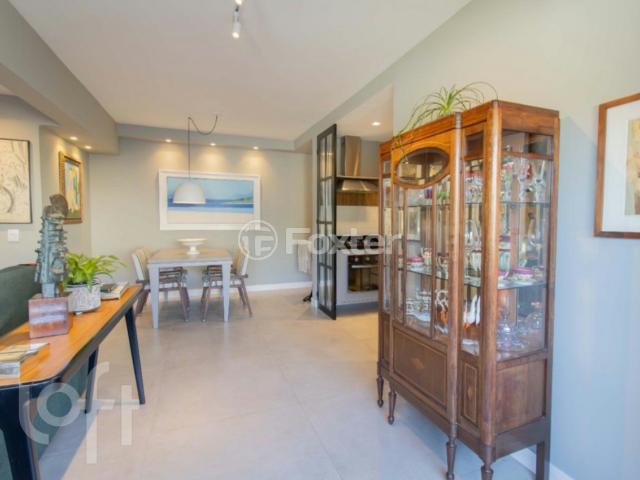 Apartamento com 2 dormitórios em Porto Alegre