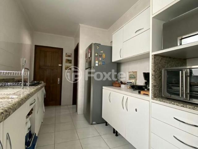 Apartamento com 2 dormitórios em Porto Alegre