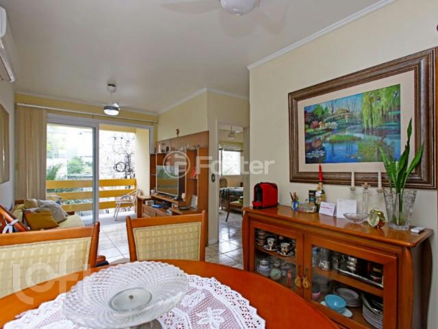 Apartamento com 2 dormitórios em Porto Alegre