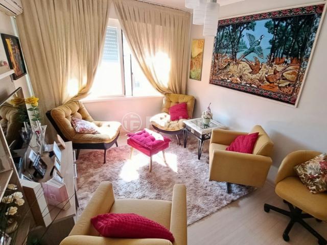Apartamento com 2 dormitórios em Porto Alegre