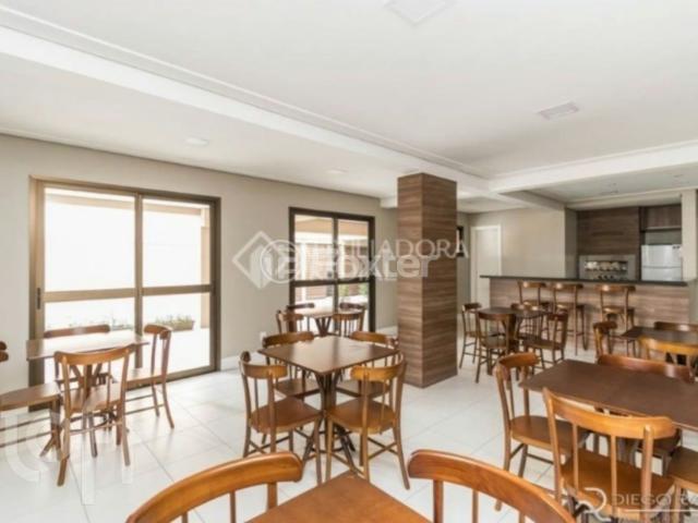 Apartamento com 2 dormitórios em Porto Alegre