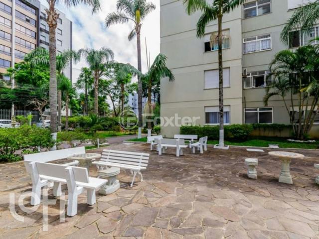 Apartamento com 2 dormitórios em Porto Alegre