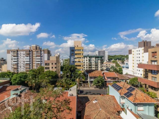 Apartamento com 2 dormitórios em Porto Alegre
