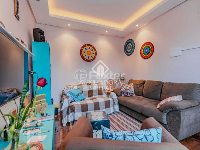 Apartamento com 2 dormitórios em Porto Alegre