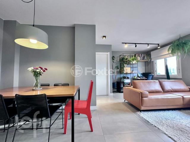 Apartamento com 2 dormitórios em Porto Alegre