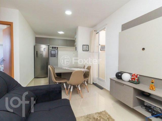 Apartamento com 2 dormitórios em Porto Alegre