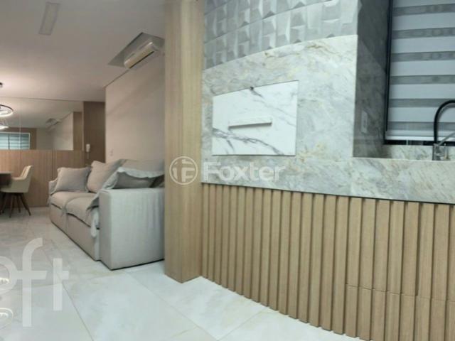 Apartamento com 2 dormitórios em Porto Alegre