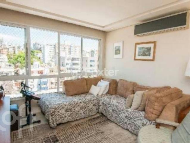 Apartamento com 2 dormitórios em Porto Alegre