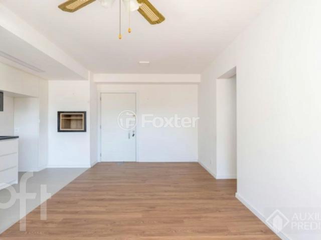 Apartamento com 2 dormitórios em Porto Alegre
