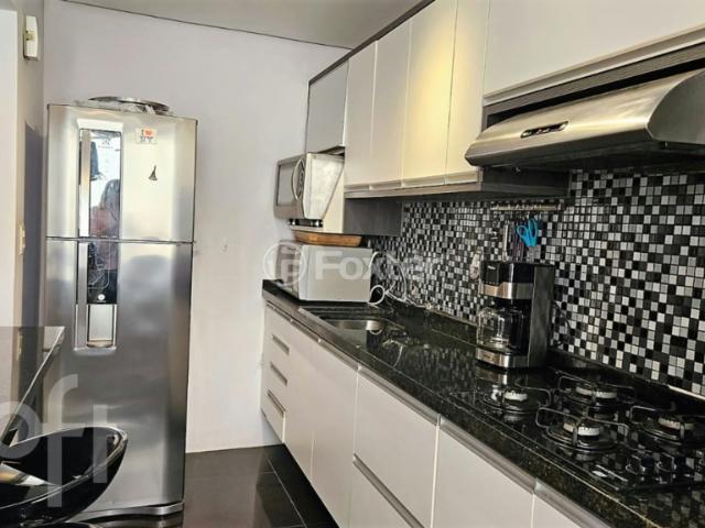 Apartamento com 2 dormitórios em Porto Alegre