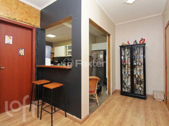 Apartamento com 2 dormitórios em Porto Alegre