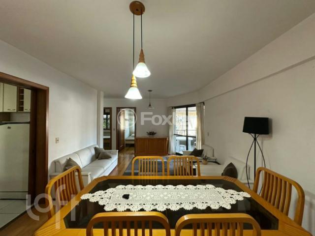 Apartamento com 2 dormitórios em Porto Alegre