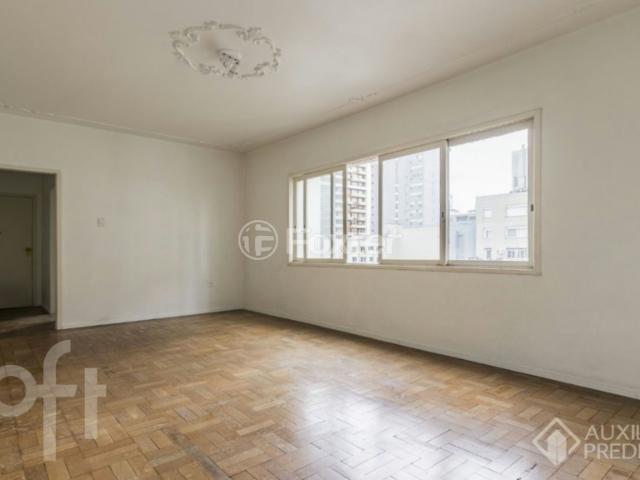 Apartamento com 2 dormitórios em Porto Alegre