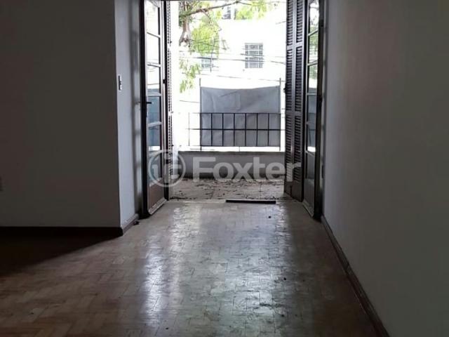 Apartamento com 2 dormitórios em Porto Alegre