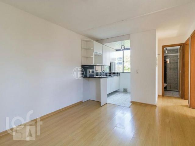 Apartamento com 2 dormitórios em Porto Alegre