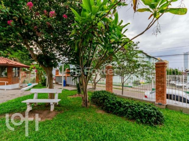 Apartamento com 2 dormitórios em Porto Alegre