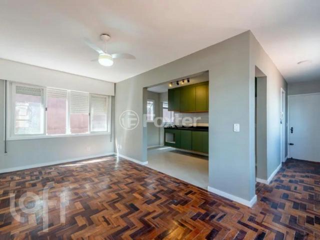 Apartamento com 2 dormitórios em Porto Alegre