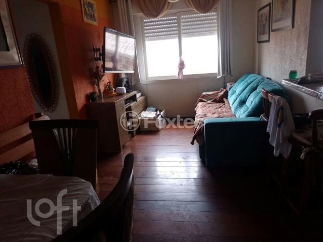 Apartamento com 2 dormitórios em Porto Alegre
