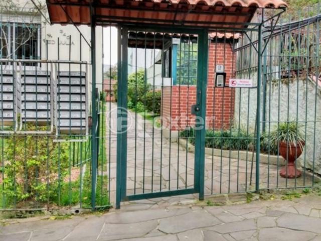 Apartamento com 2 dormitórios em Porto Alegre