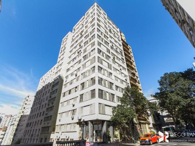 Apartamento com 2 dormitórios em Porto Alegre