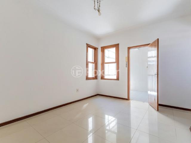 Apartamento com 2 dormitórios em Porto Alegre