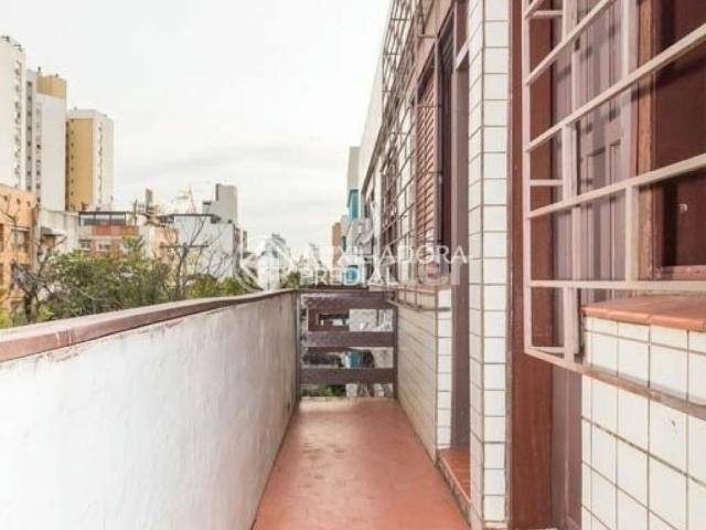 Apartamento com 2 dormitórios em Porto Alegre