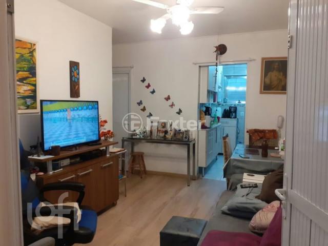 Apartamento com 2 dormitórios em Porto Alegre