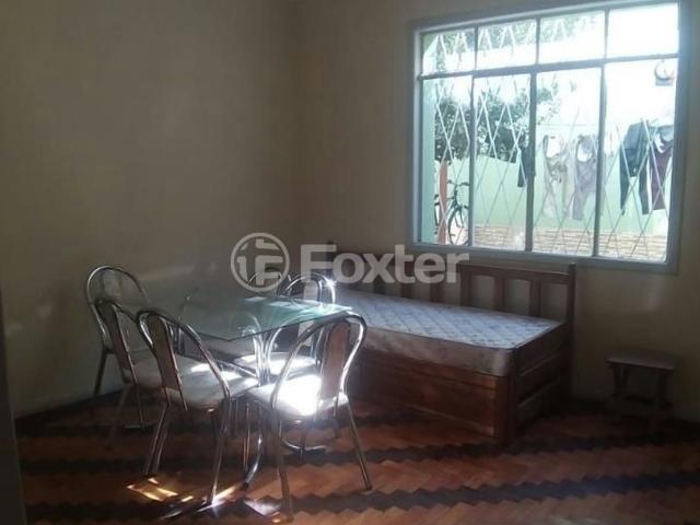 Apartamento com 2 dormitórios em Porto Alegre