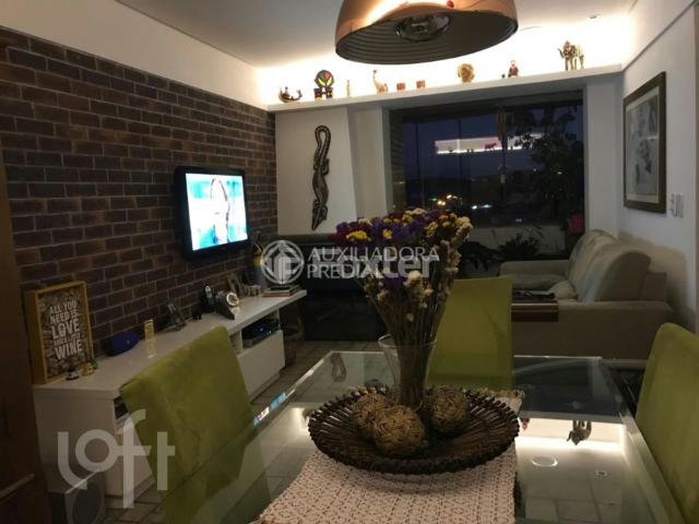 Apartamento com 2 dormitórios em Porto Alegre