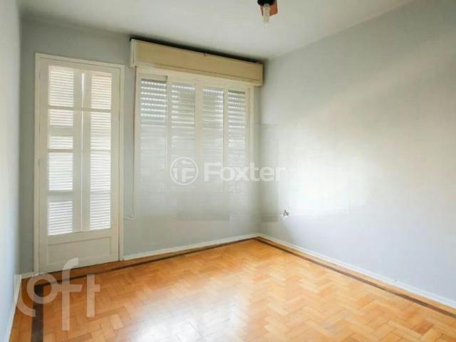 Apartamento com 2 dormitórios em Porto Alegre