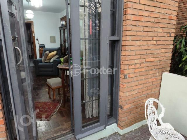 Apartamento com 2 dormitórios em Porto Alegre