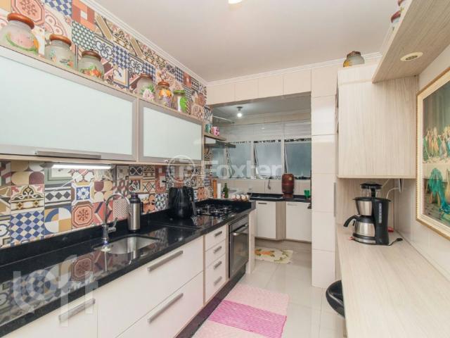 Apartamento com 2 dormitórios em Porto Alegre