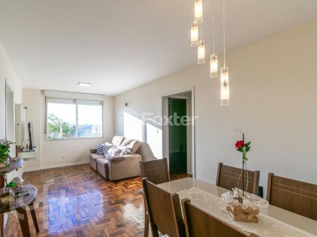 Apartamento com 2 dormitórios em Porto Alegre