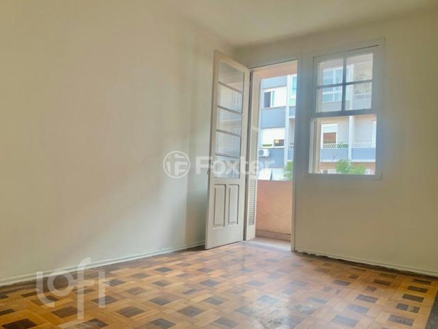 Apartamento com 2 dormitórios em Porto Alegre
