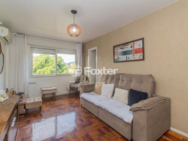 Apartamento com 2 dormitórios em Porto Alegre