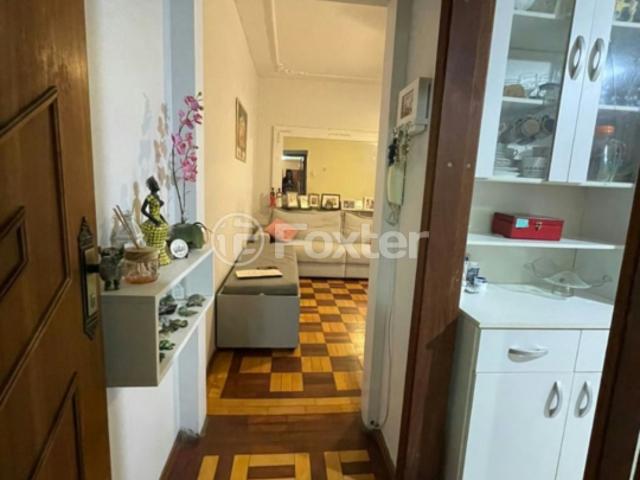 Apartamento com 2 dormitórios em Porto Alegre