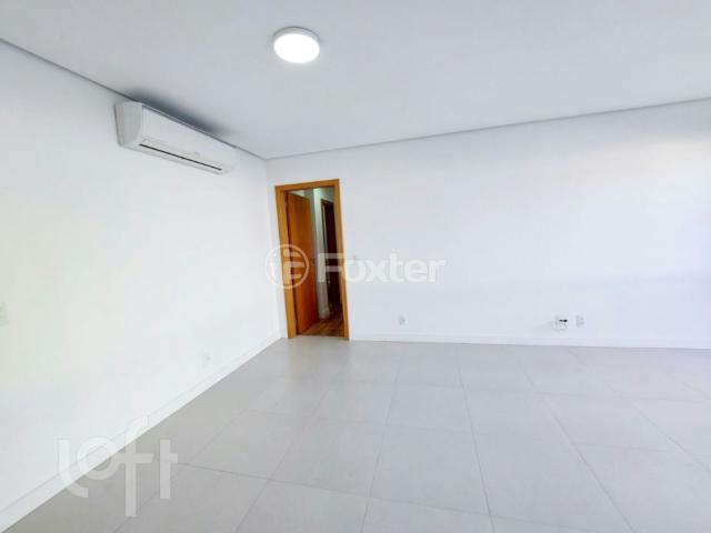 Apartamento com 2 dormitórios em Porto Alegre