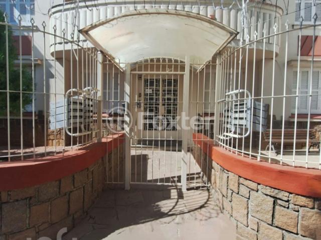 Apartamento com 2 dormitórios em Porto Alegre