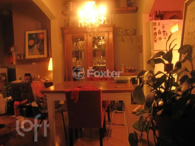 Apartamento com 2 dormitórios em Porto Alegre