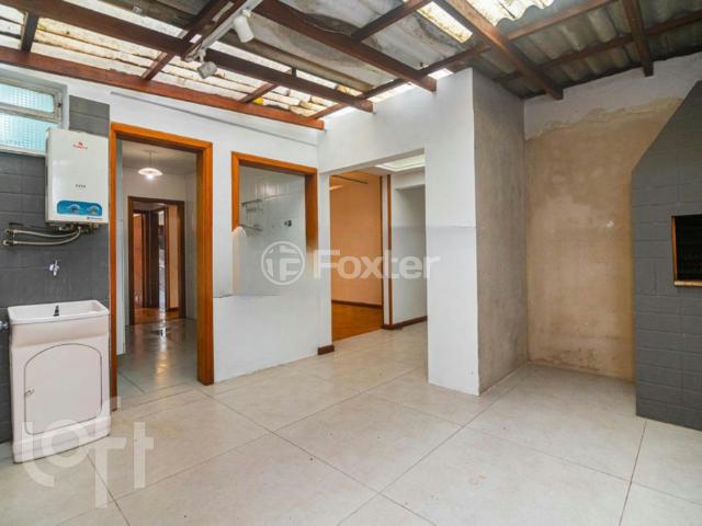 Apartamento com 2 dormitórios em Porto Alegre
